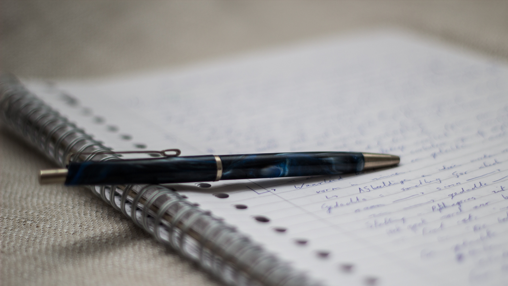 Comment écouter et prendre des notes pendant une réunion